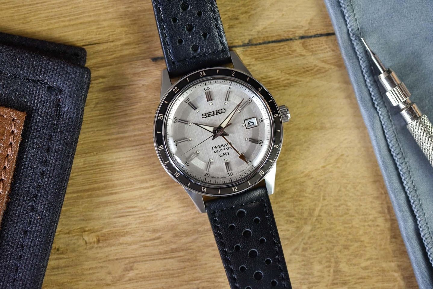 Th ultimate Seiko SSK GMT guide: The Ideal Watch for the Time Zone Nerd ...