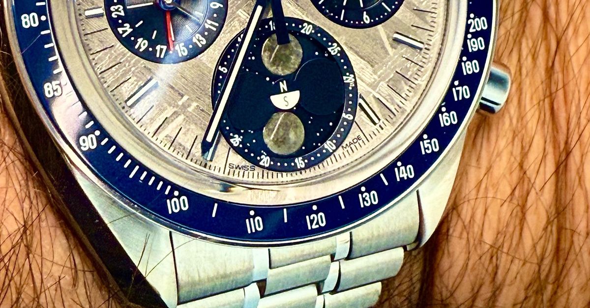 NWA Omega Speedmaster Meteor dial Moonphase | WatchCrunch