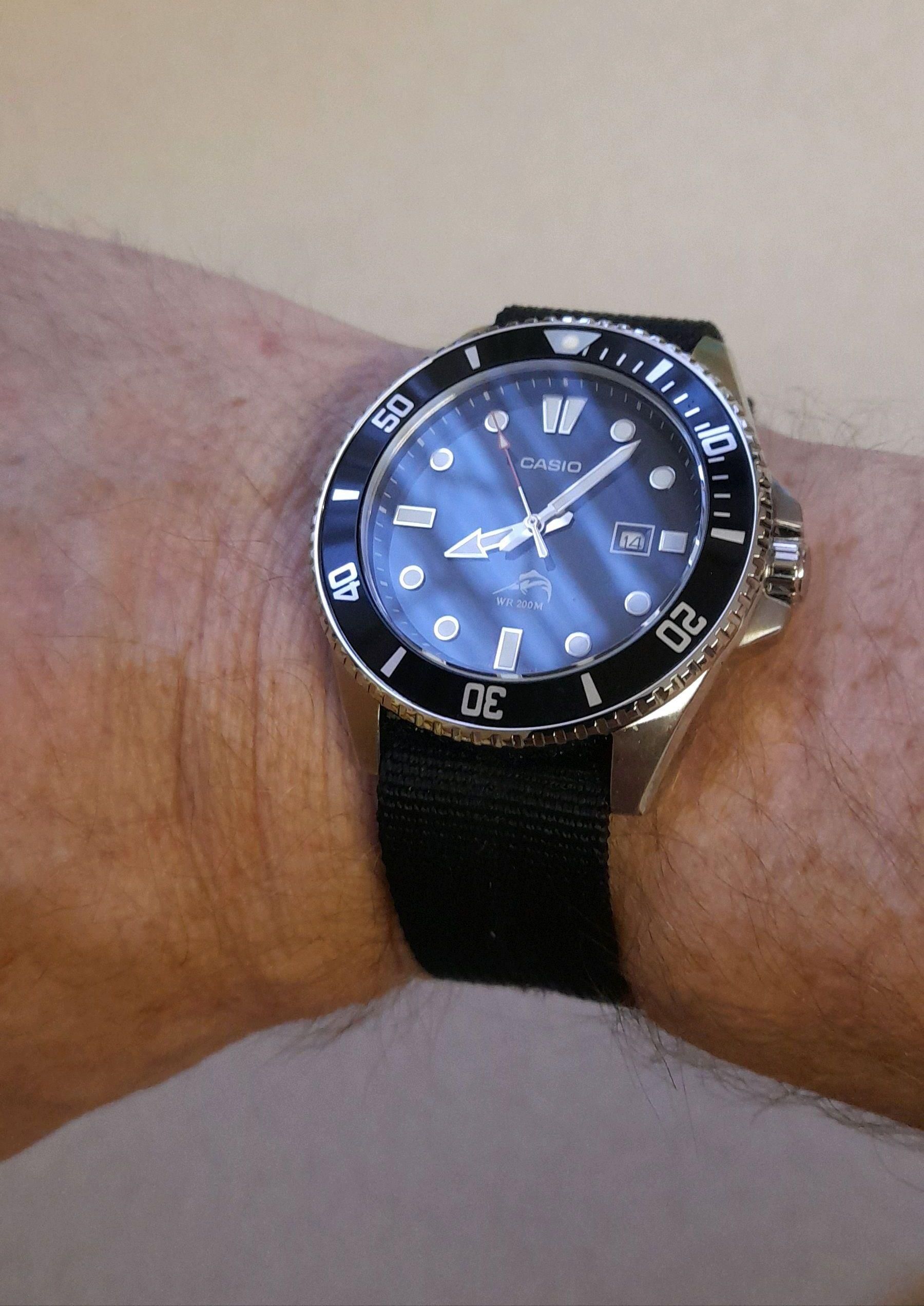 Casio MDV106 Duro | WatchCrunch