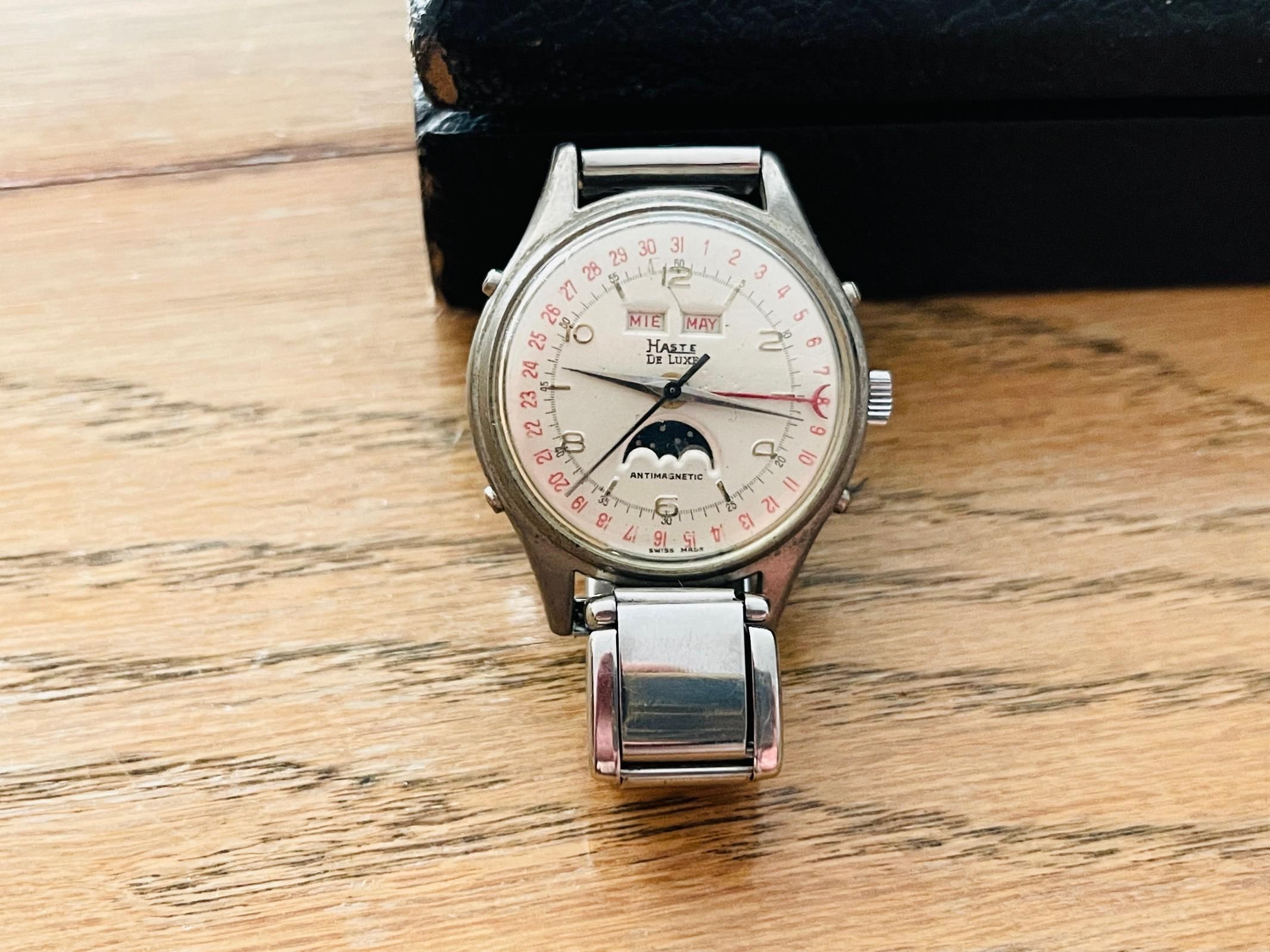 Rare Haste moonphase | WatchCrunch