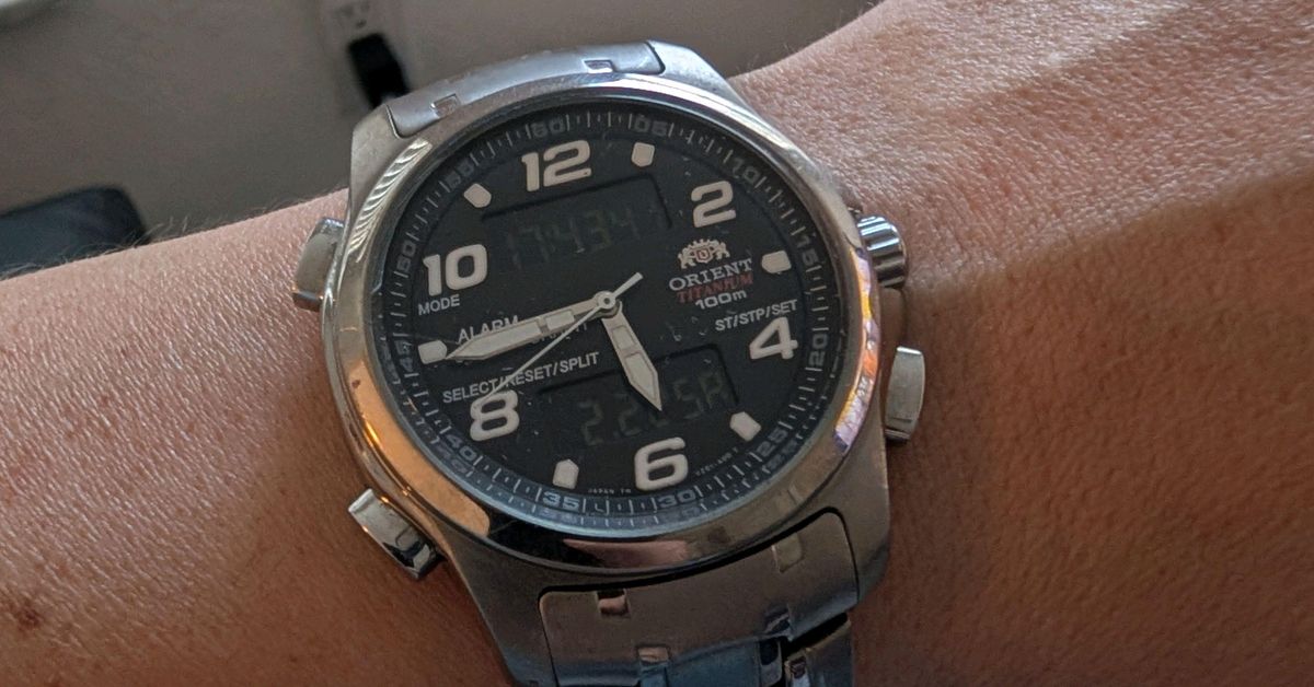 Orient Titanium Anadigital | WatchCrunch