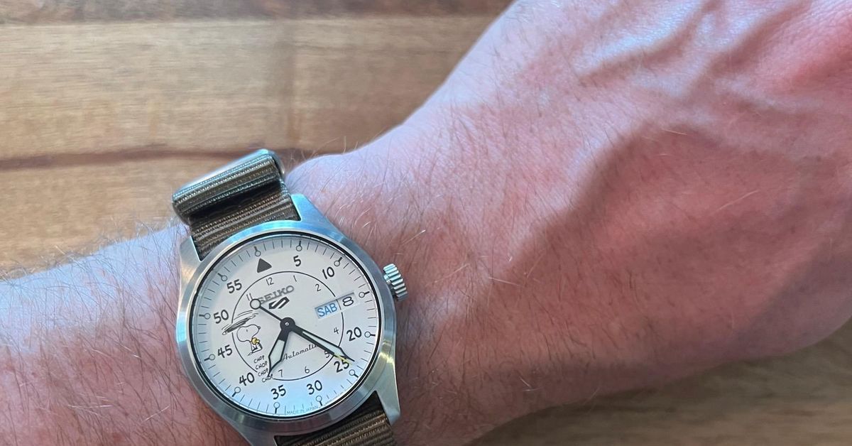 New Seiko Snoopy parachute | WatchCrunch