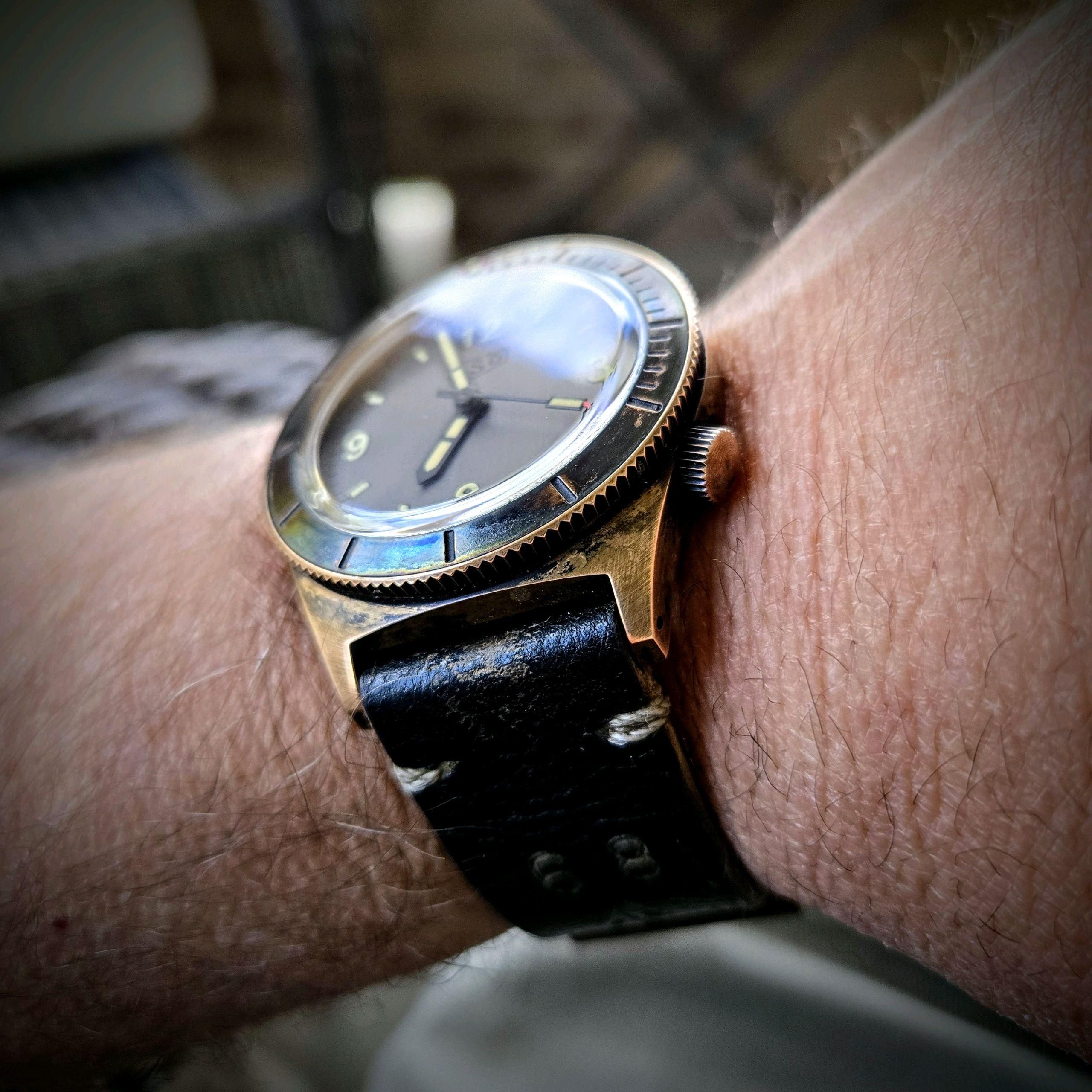 A few pics of the GSD 5 Series... | WatchCrunch