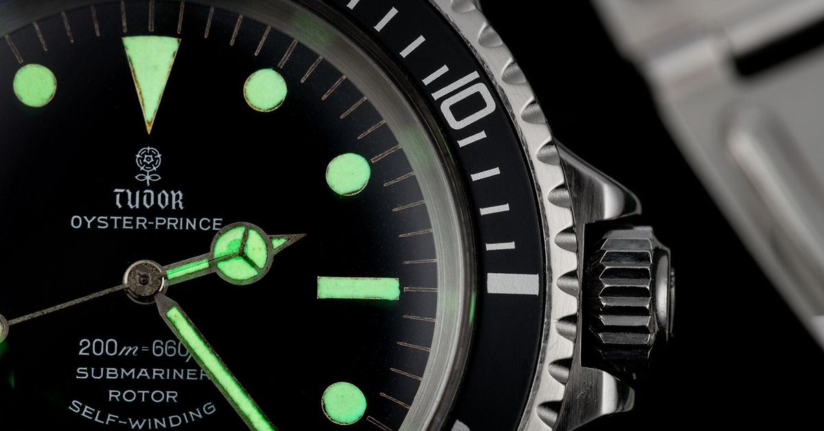 How well does lume from vintage watches shine? | WatchCrunch