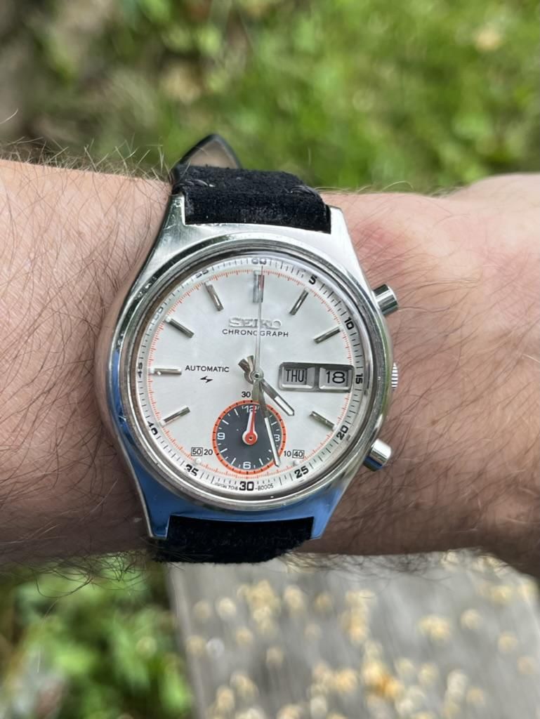 Seiko 7016-8001 Flyback Chronograph | WatchCrunch