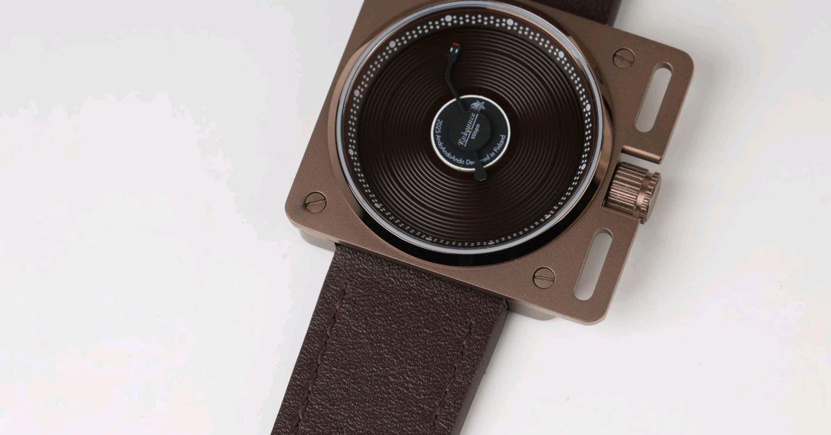 (The Artist) Vinyl Record Watch by AndoAndoAndo x Chikoruss | WatchCrunch