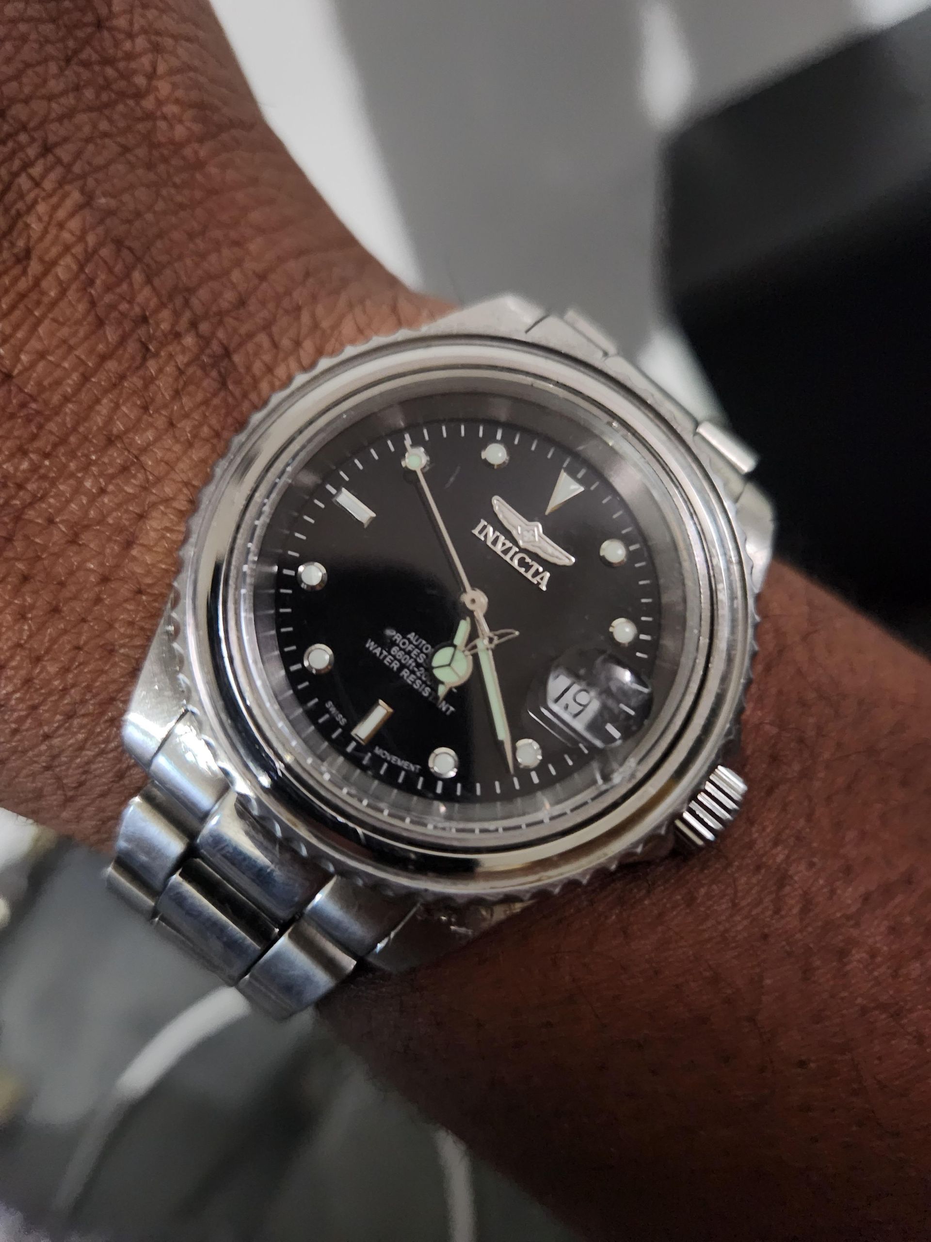 Help removing bezel from Invicta 9937 | WatchCrunch