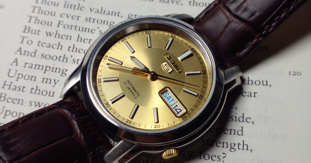 Seiko 5 SNKL81K1 review | WatchCrunch