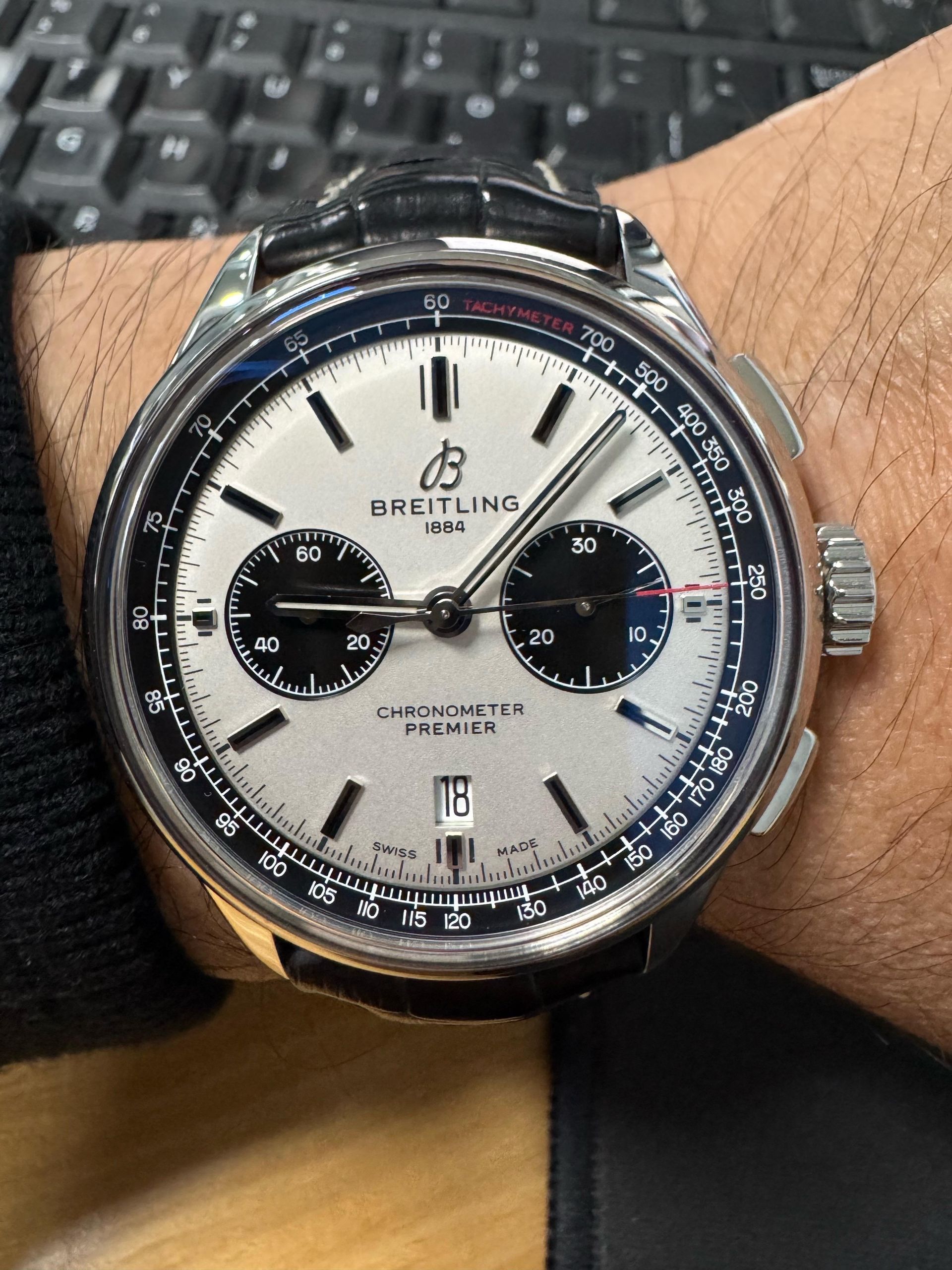 Breitling B01 Chrono | WatchCrunch