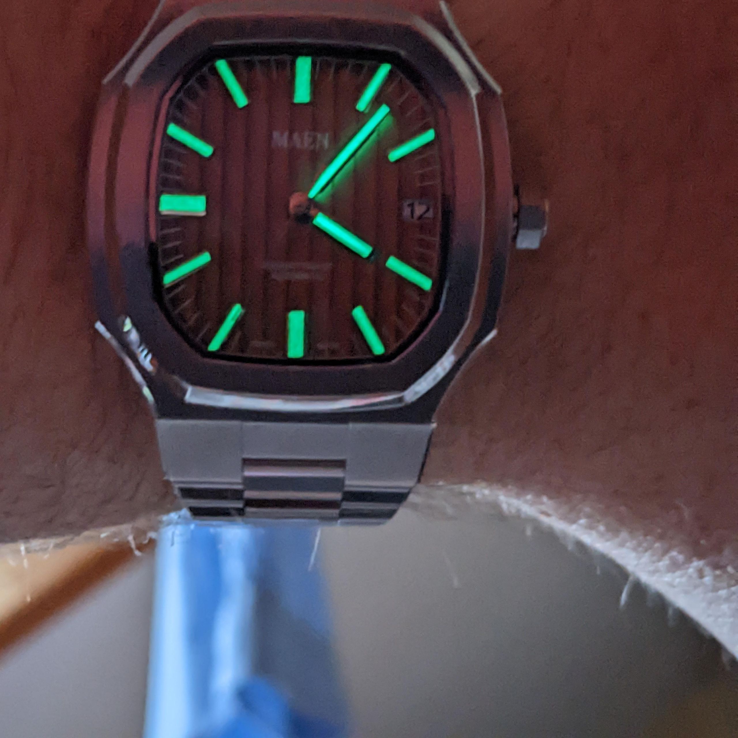 The Art in Deco: Maen Manhattan 37 review | WatchCrunch