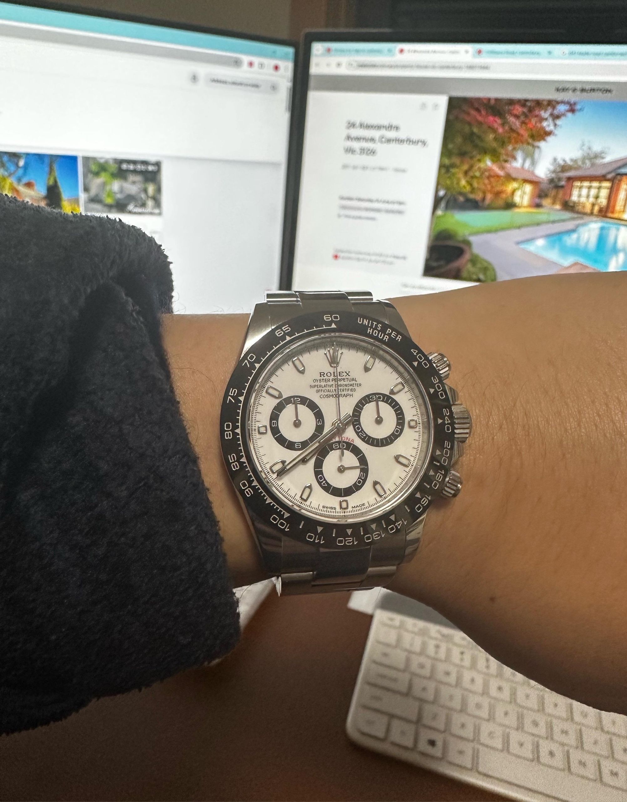 Finally Friday – Unwinding with the Panda 🐼 | WatchCrunch