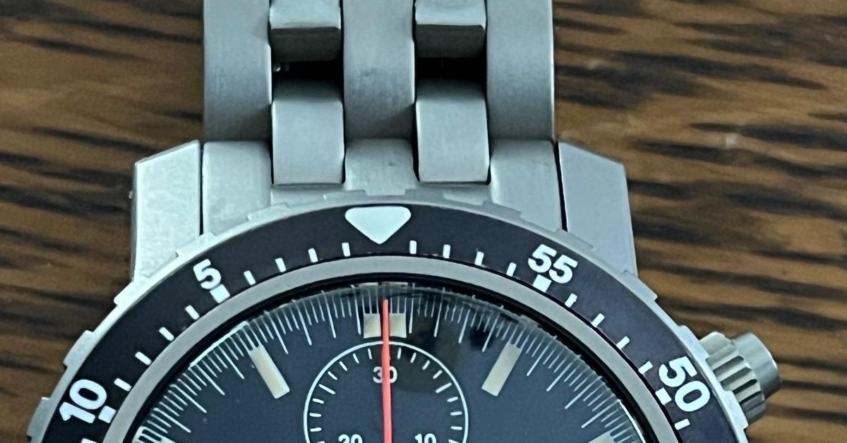 Kobold Titanium Phantom | WatchCrunch