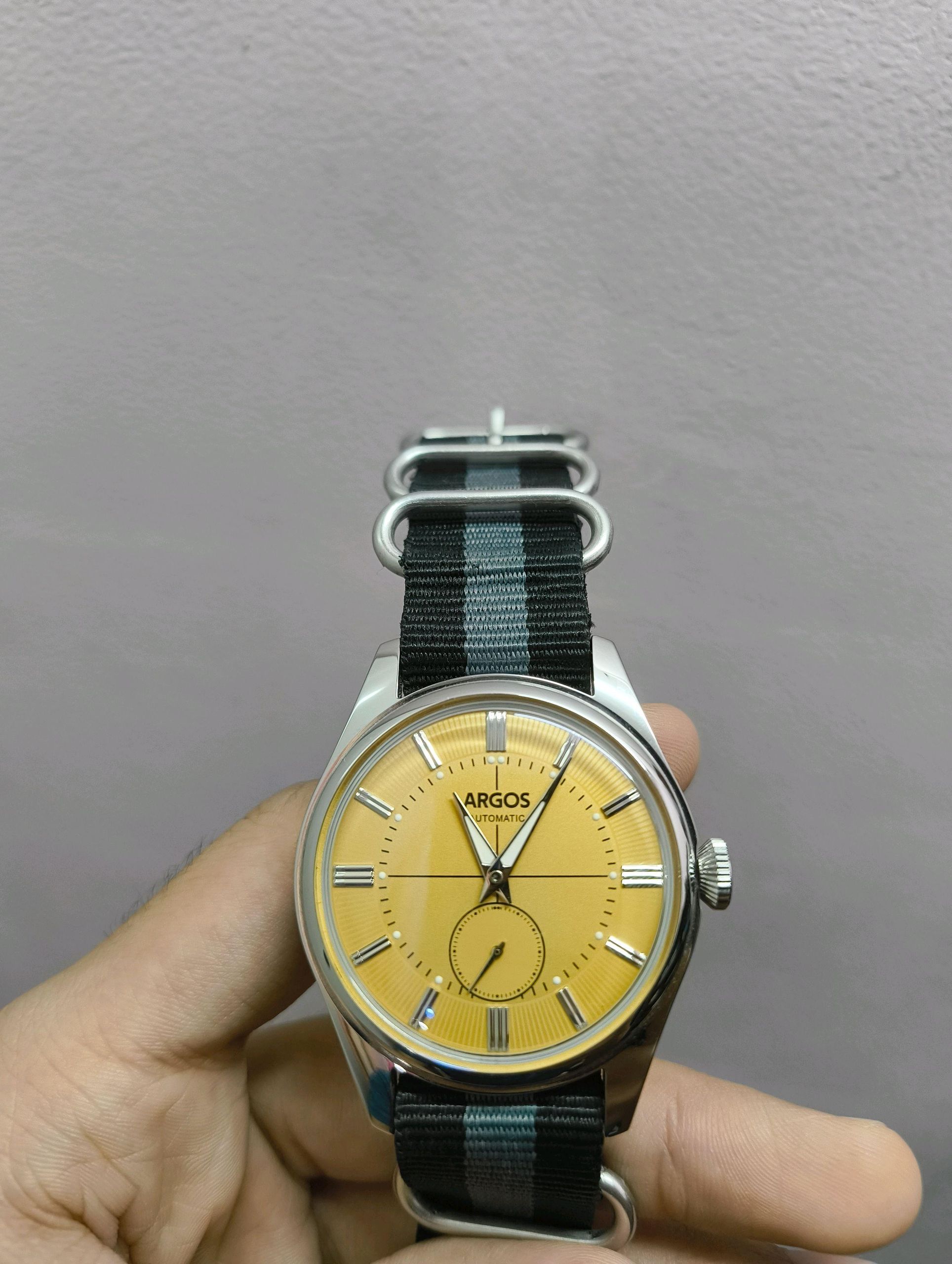 Looking for nato strap colour combo suggestions | WatchCrunch