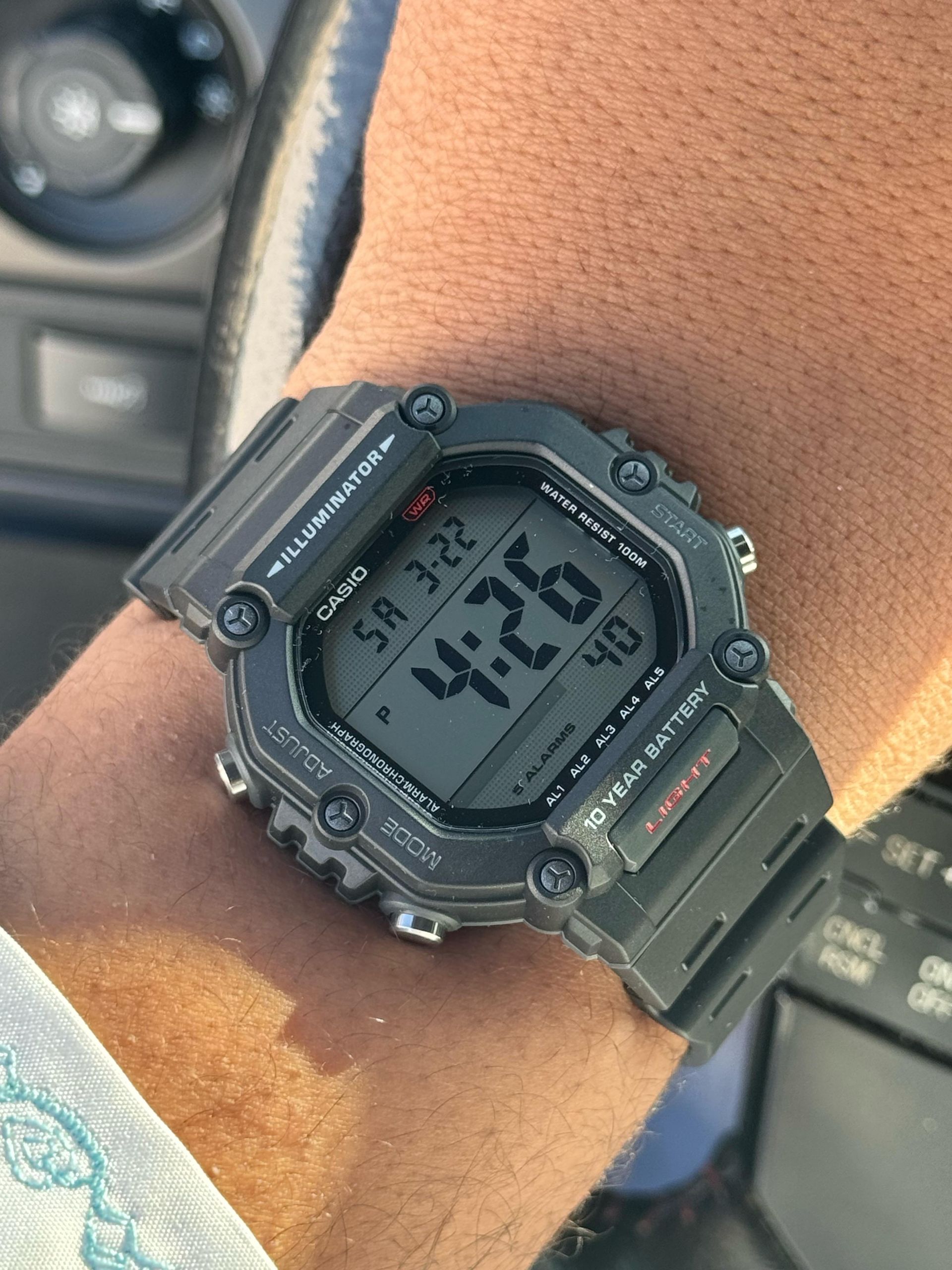 Casio AE-1600 | WatchCrunch