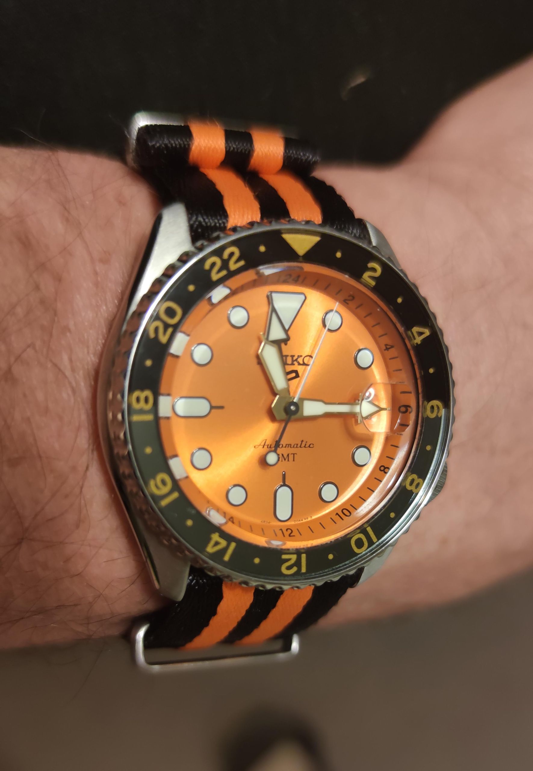 Seiko 5 GMT with new Nato strap | WatchCrunch