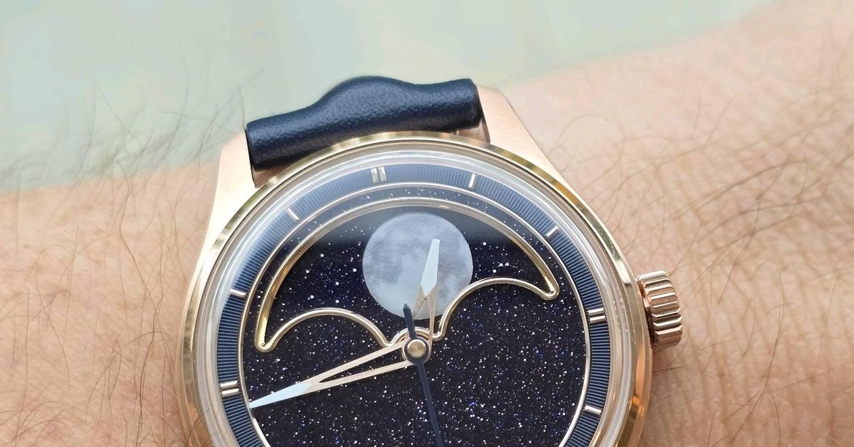 Loresum LS04 in Rose Gold with SW200 | WatchCrunch