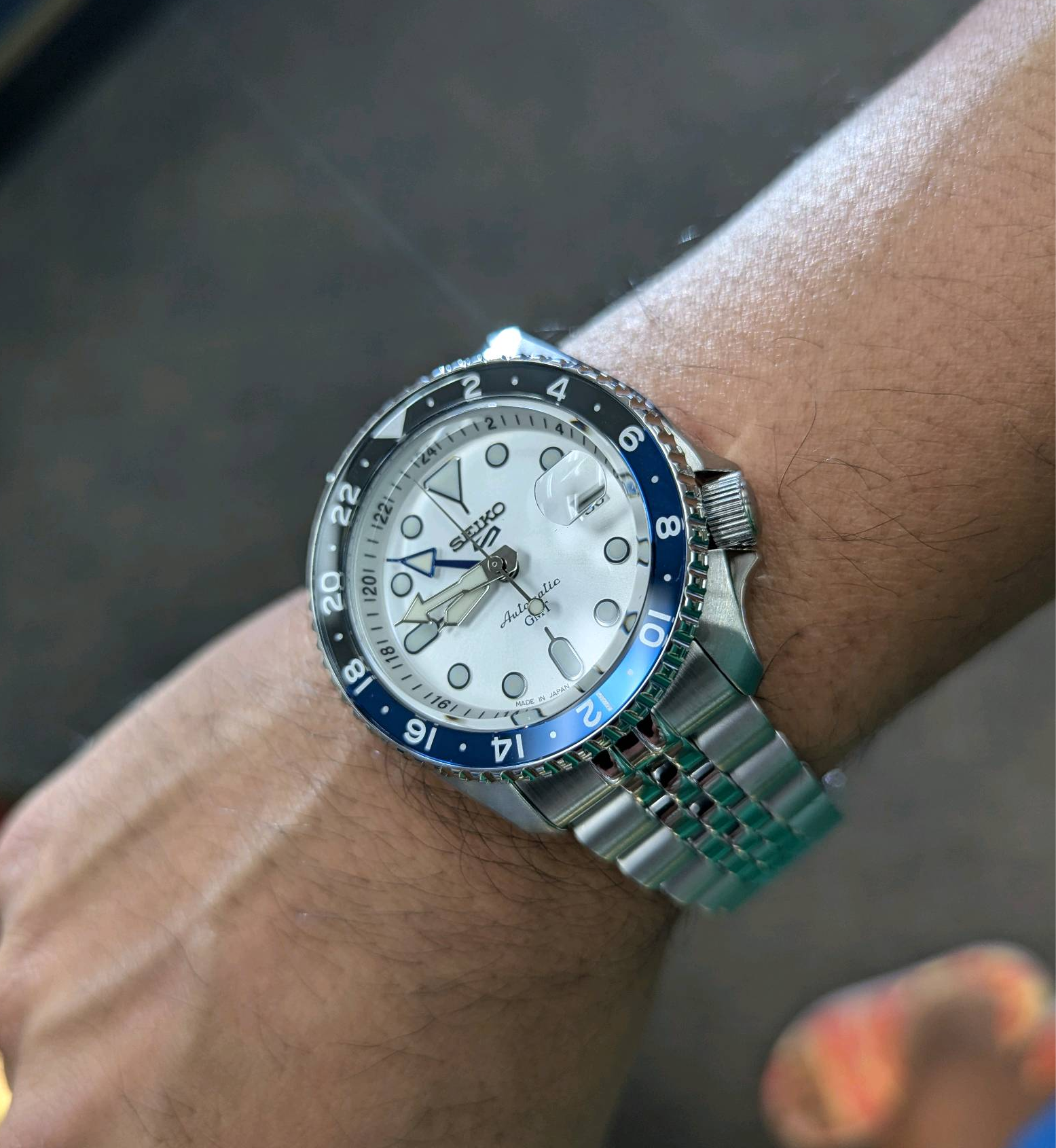 It's here....The Seiko SSK033 (White /Blue) | WatchCrunch