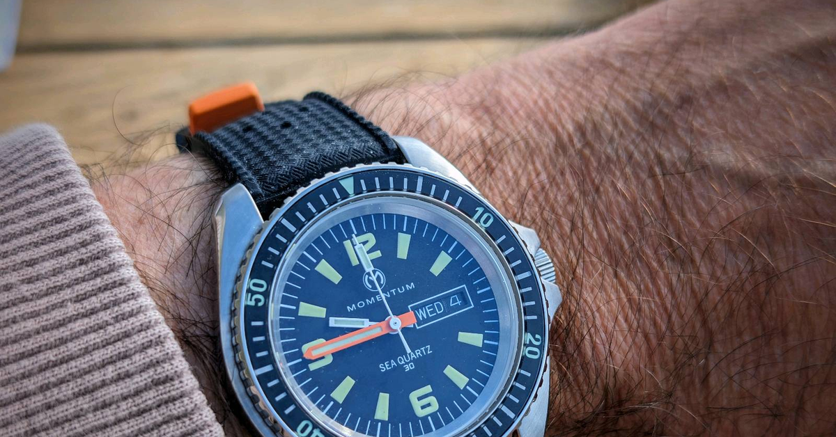 Sea quartz 30 | WatchCrunch