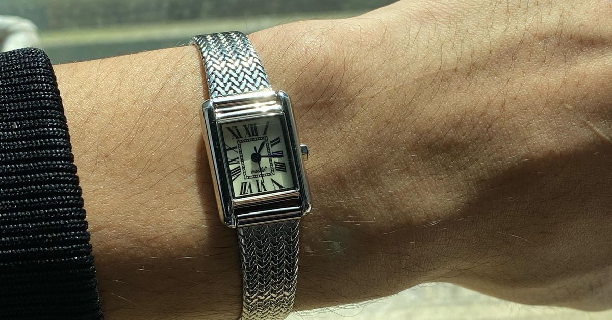 Vida+ Designed reference by ”Cartier Tank” | WatchCrunch