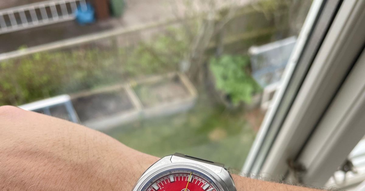 Zelos “Rosso” GT | WatchCrunch