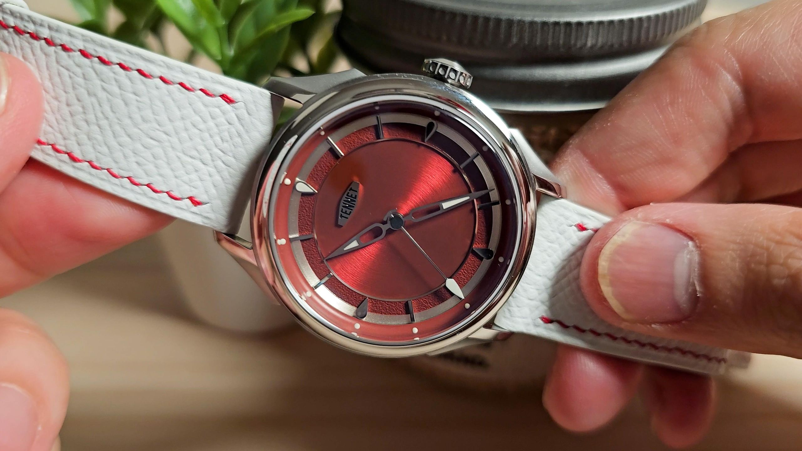 The Tennet Sommerset Vermillion - An Awesome Microbrand Proposition ...