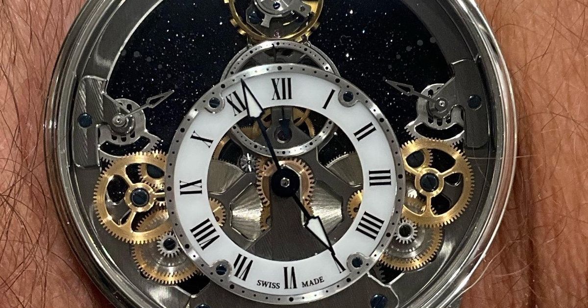 Time Pyramid | WatchCrunch