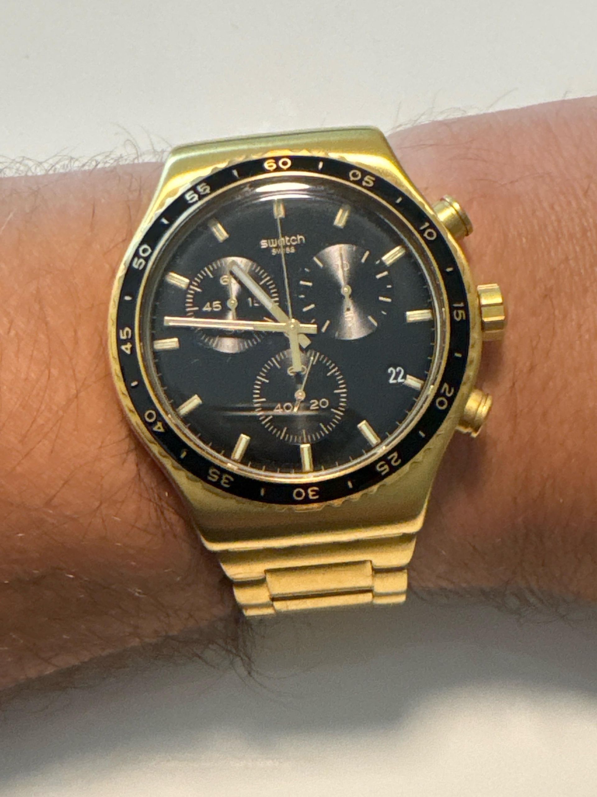 Swatch Chronograph “In The Black” | WatchCrunch