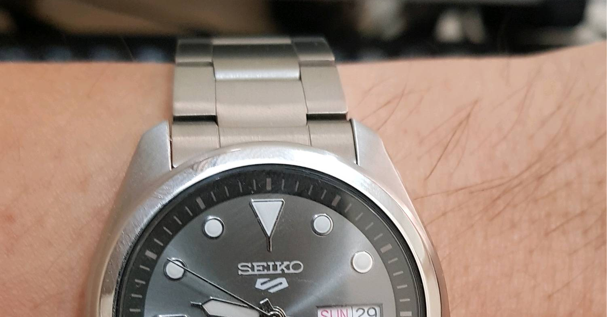 Seiko 5 SRPE51 | WatchCrunch