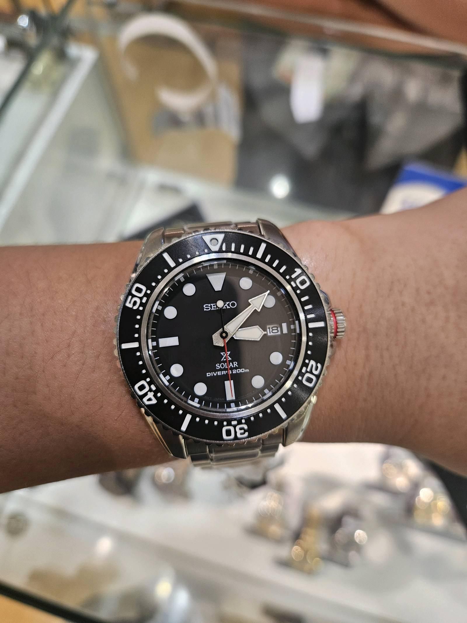 Seiko Solar Divers 42.8mm SNE589 and SNE 593 | WatchCrunch