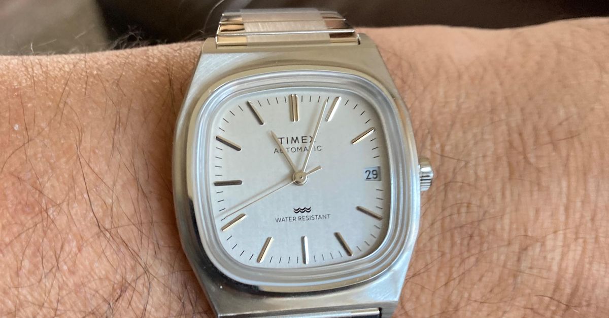 Timex 1983 Reissue Review | WatchCrunch