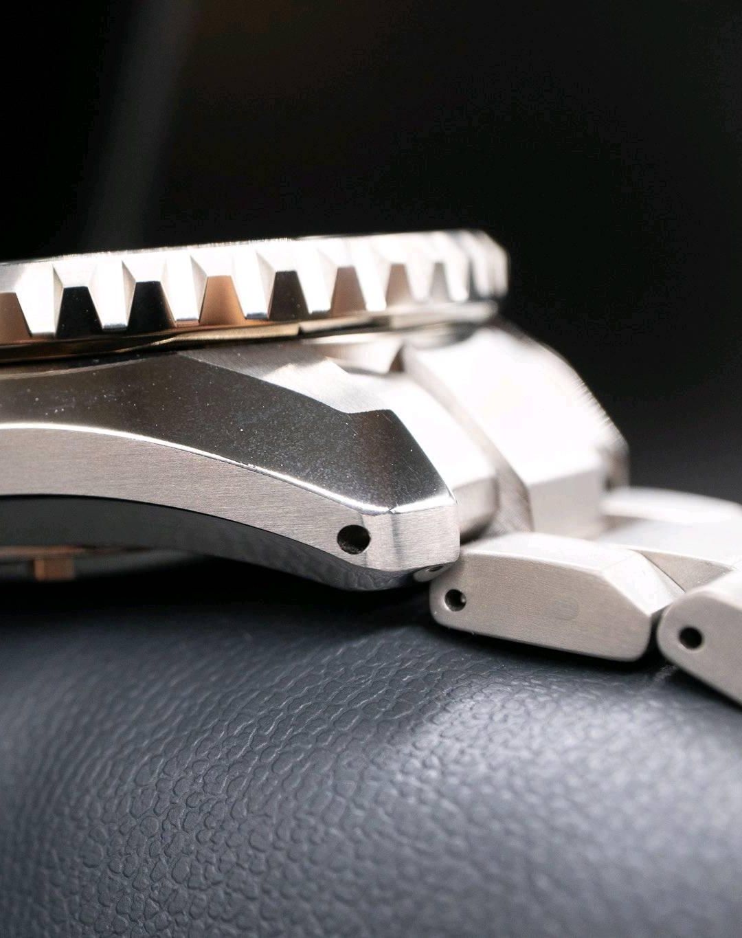 Who has offered the most Iconic case shape/shapes ever? | WatchCrunch