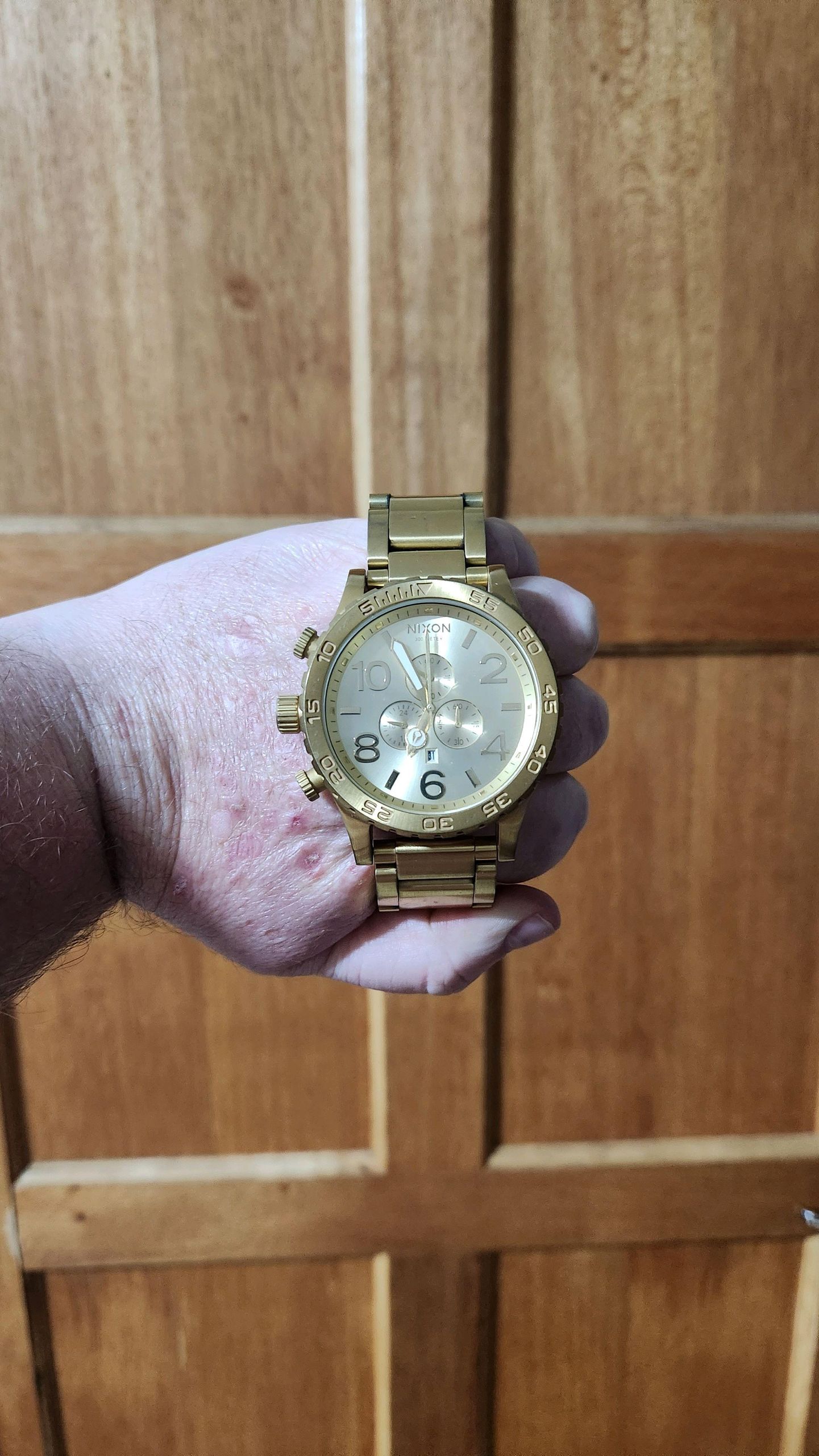 Left side crown | WatchCrunch