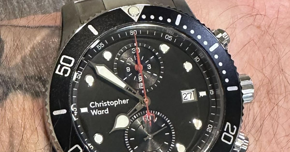 Christopher Ward Trident Quartz Chronograph Diver | WatchCrunch