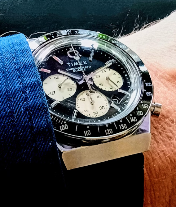 Timex Q Reverse Panda Chronograph | WatchCrunch