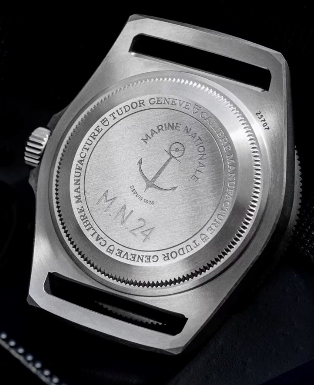 Fixed lug watches | WatchCrunch