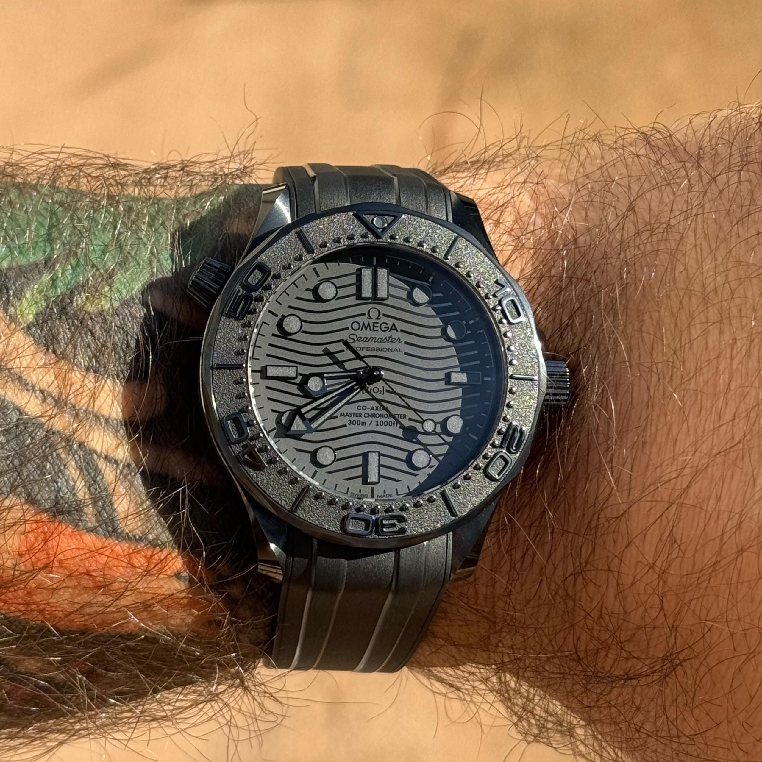 V02 Max Run w/ Omega Black Black SMP300 | WatchCrunch