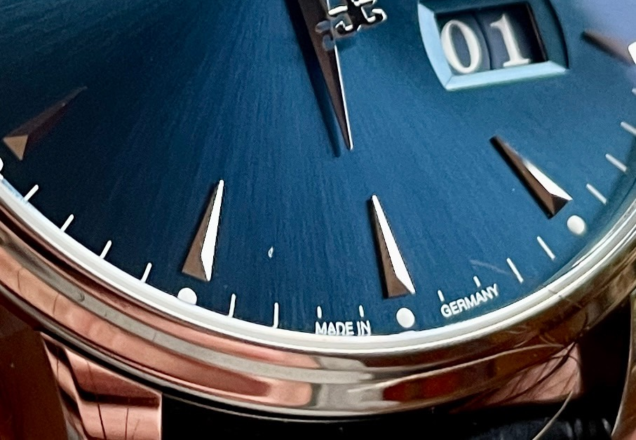 Ooh, shiny! | WatchCrunch