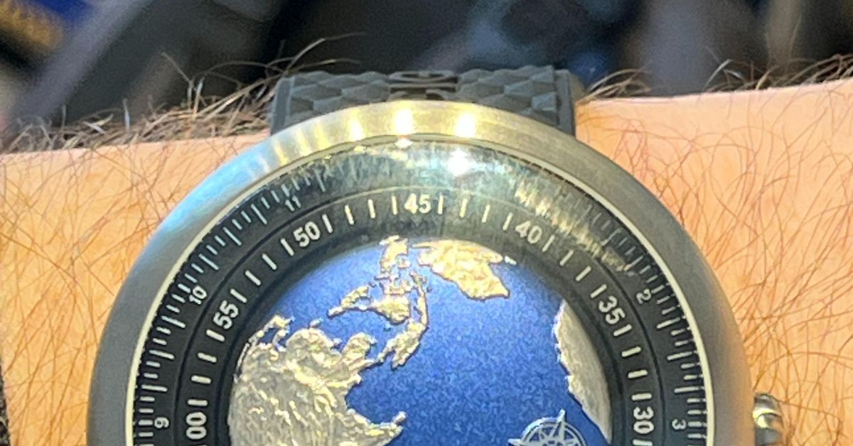 Whole planet on your wrist (and it is not small) :) | WatchCrunch