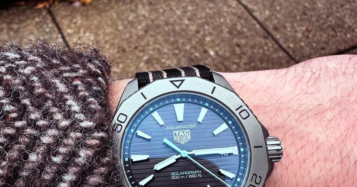 Tag Heuer Aquaracer Solargraph Titanium | WatchCrunch