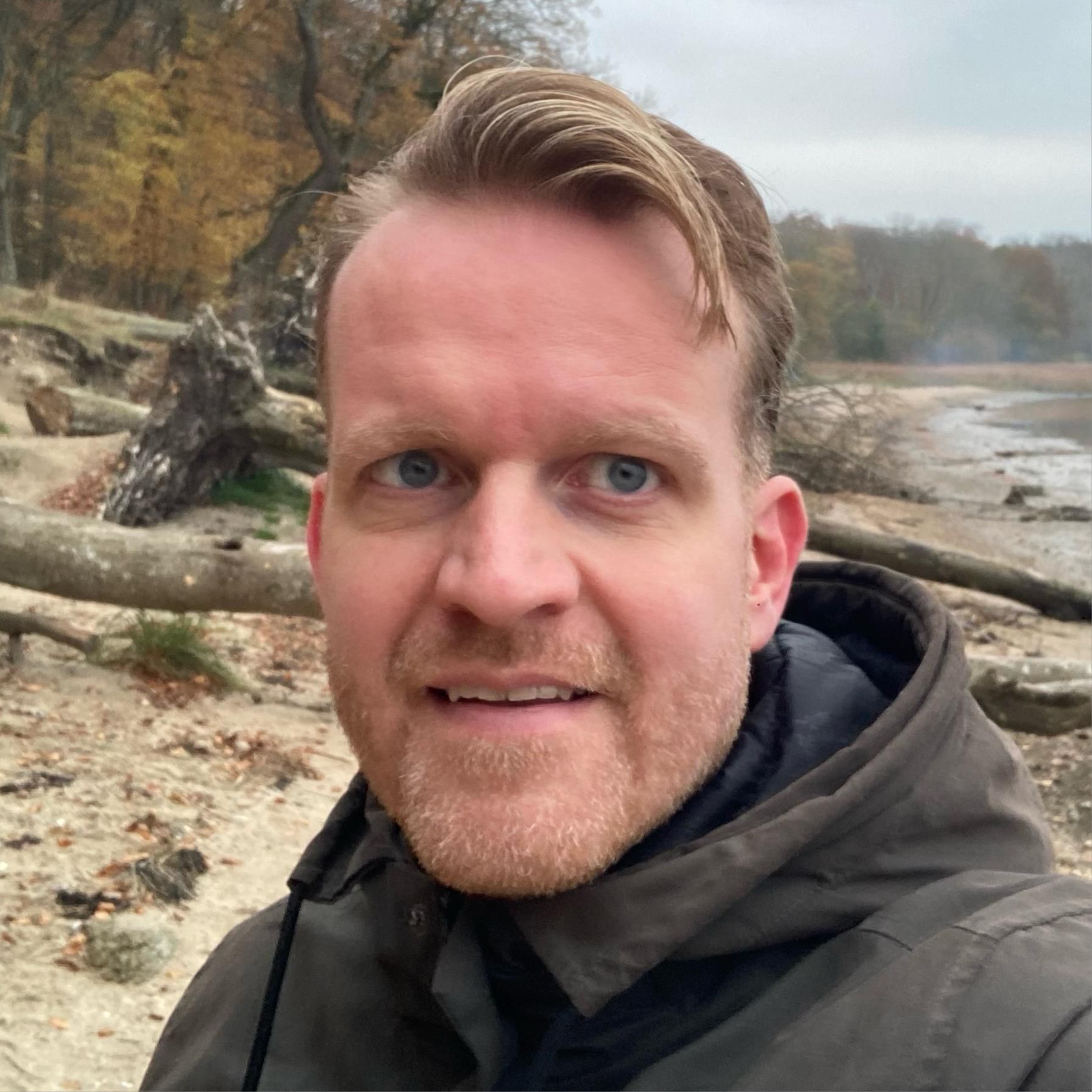 markbk | WatchCrunch