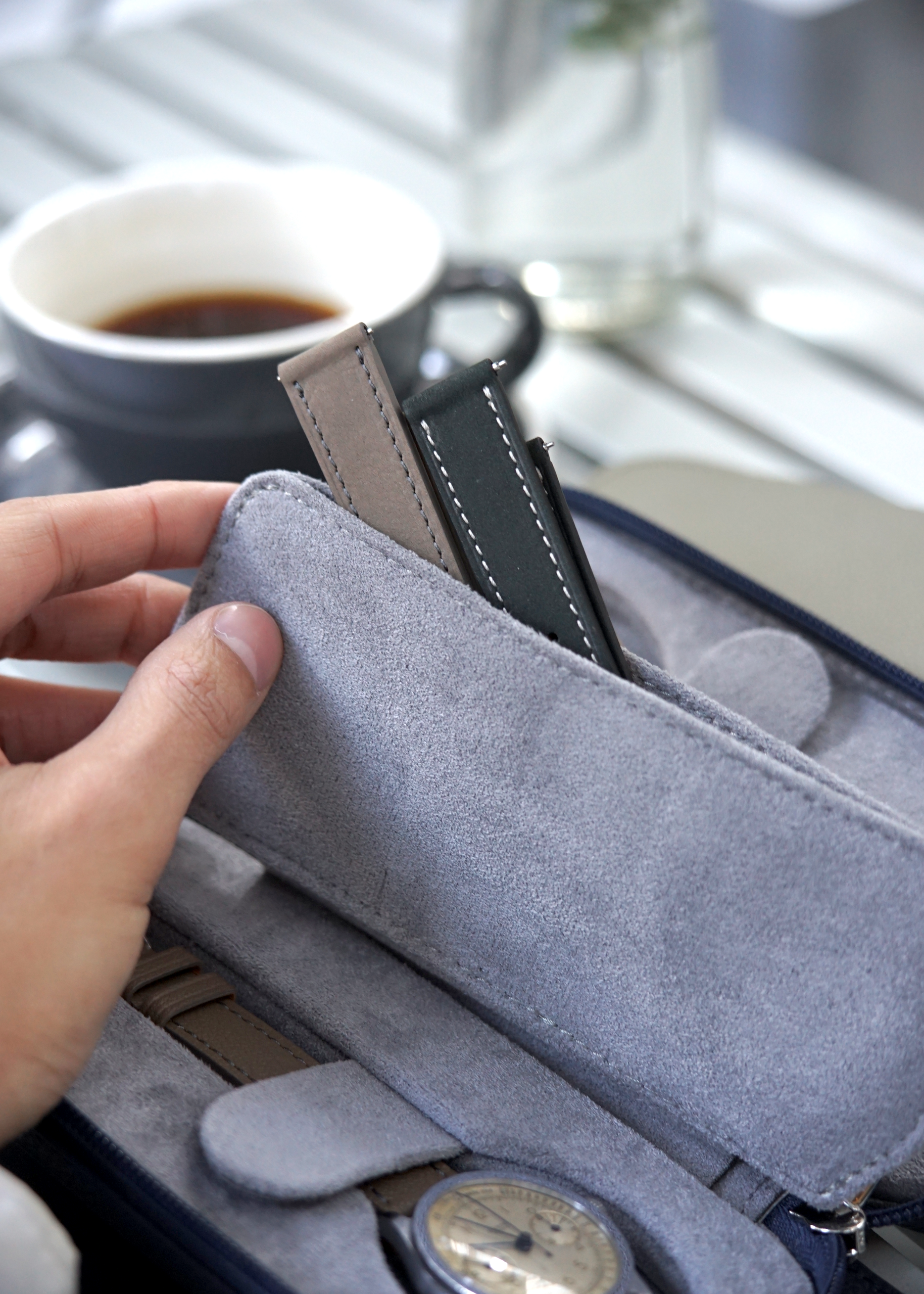 A carrying case actually sized for sub-40 mm watch cases | Quaint ...