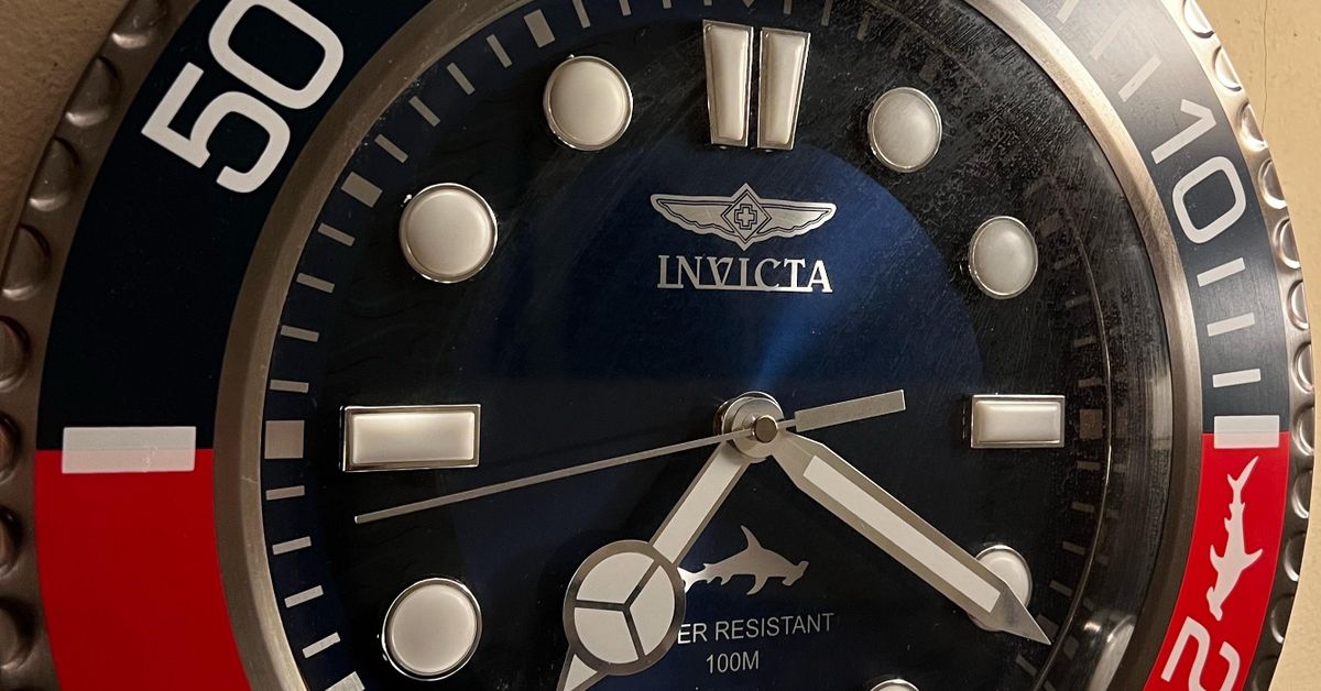Invicta clock | WatchCrunch