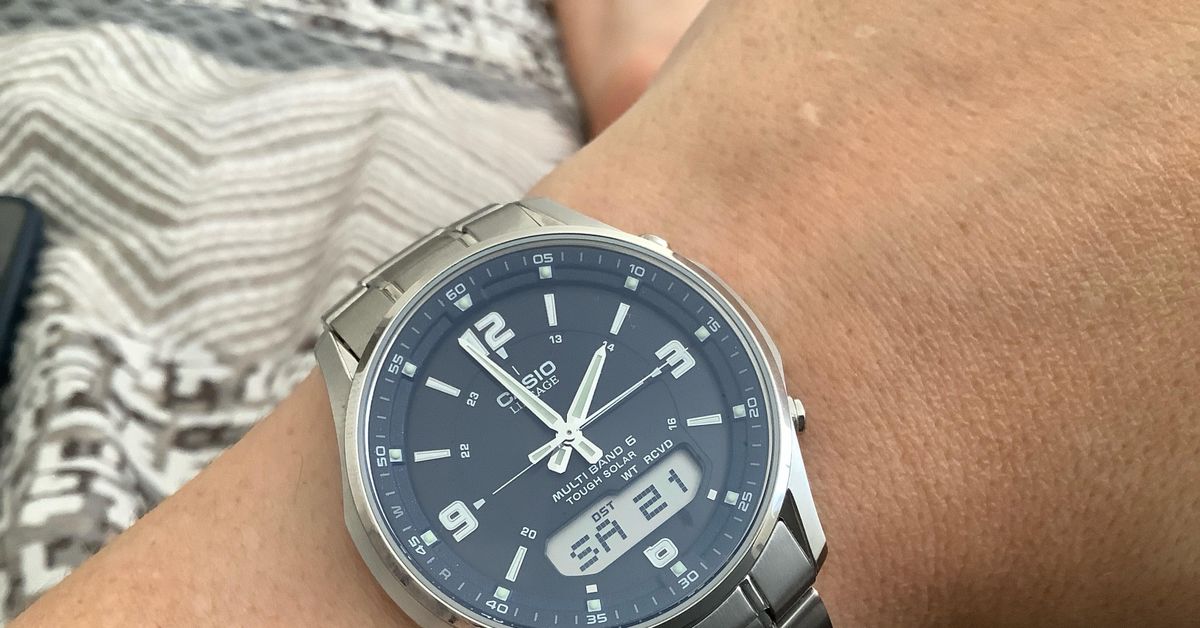 Casio Lineage Solar Waveceptor Anadigital | WatchCrunch