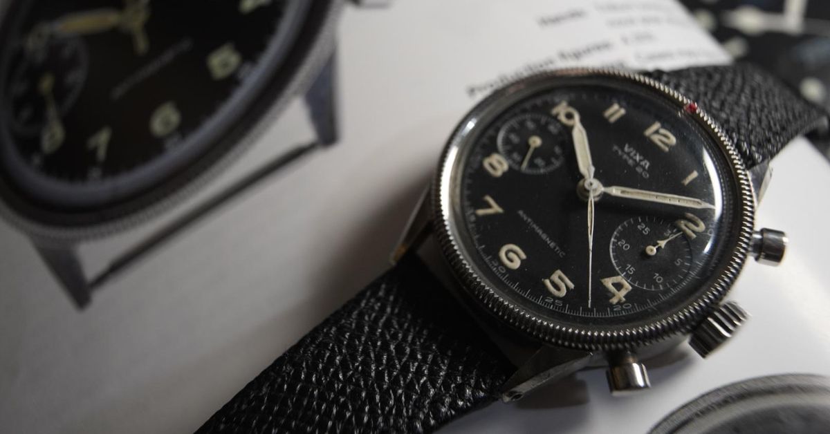 Hanhart Vixa Type 20 (c.1954) for the French Air Force | WatchCrunch