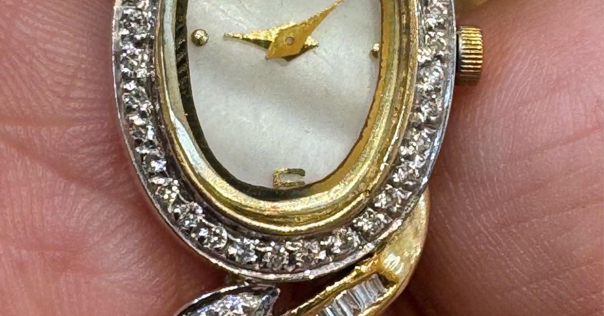 A jeweller made watch with a basic quartz movement. | WatchCrunch