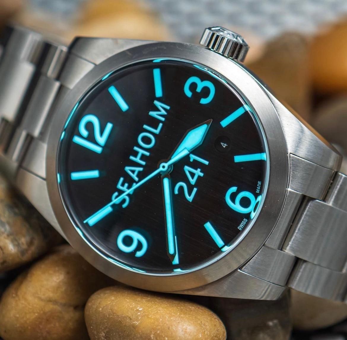 Seaholm Watch | WatchCrunch