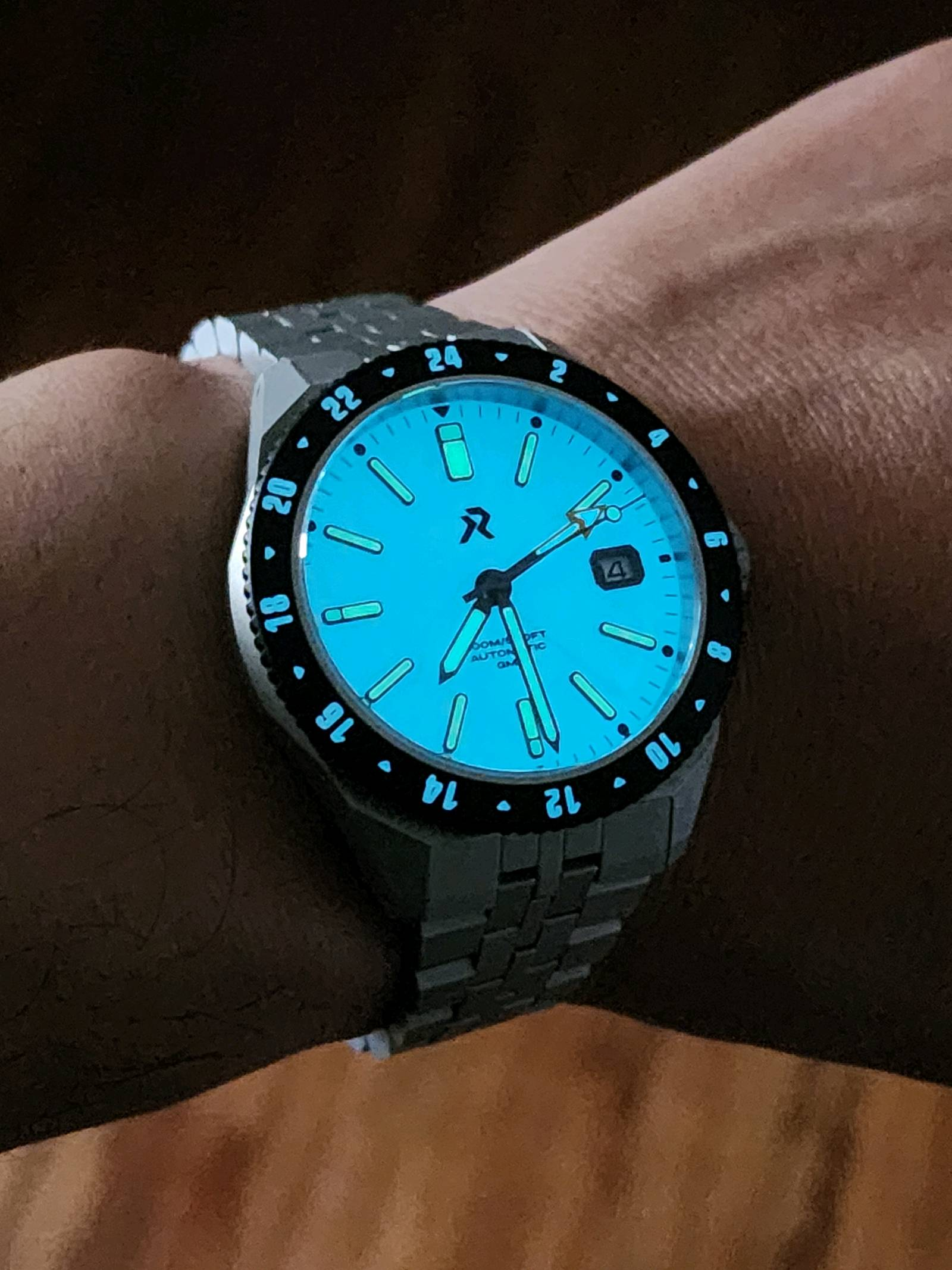 RZE Ascentus GMT | WatchCrunch