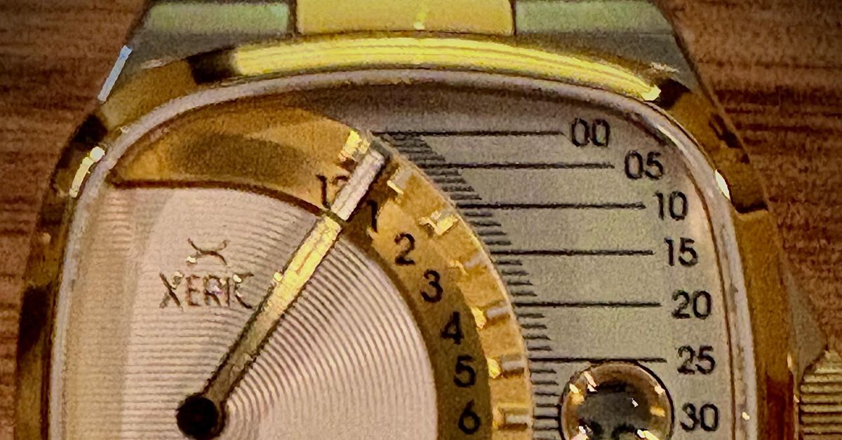 Xeric time flies back double retrograde | WatchCrunch