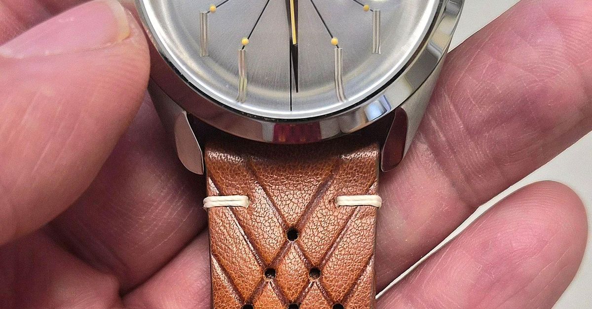 Another sweet strap pairing. | WatchCrunch