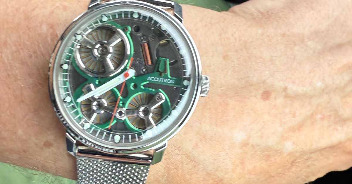 What’s On Your Wrist | WatchCrunch